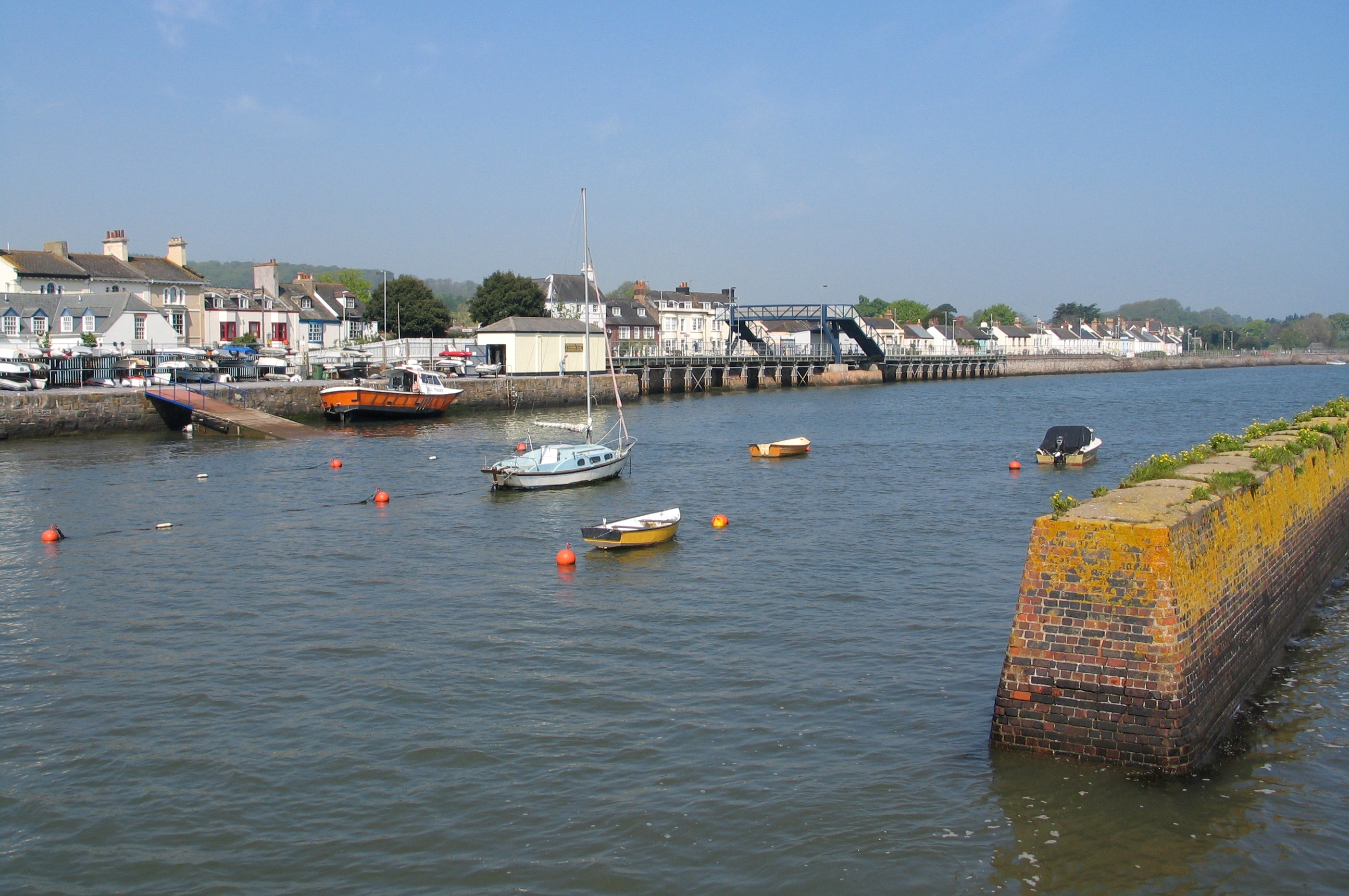 Starcross Photos