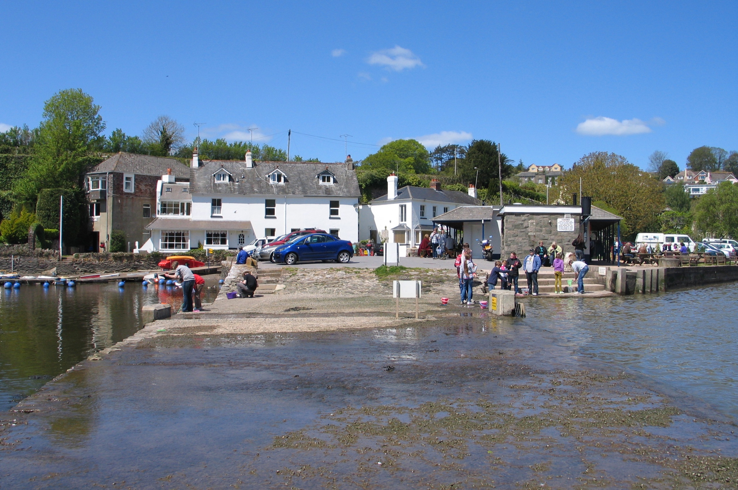 Stoke Gabriel Photos